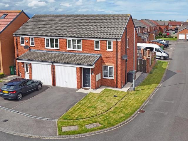 3 bedroom semi detached house for sale