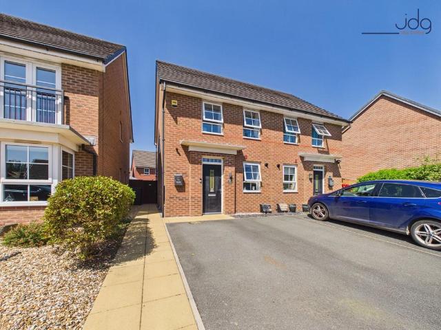 3 bedroom semi detached house for sale