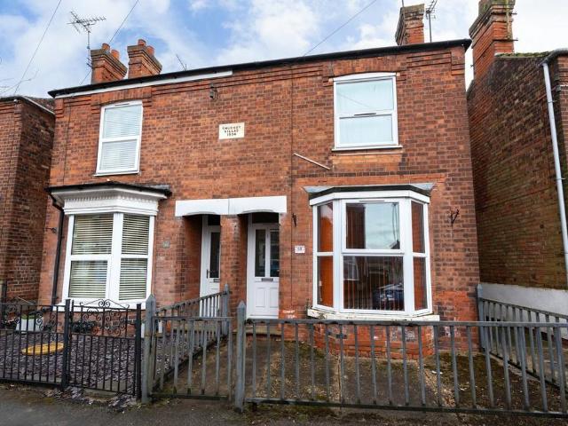 2 bedroom semi detached house for sale