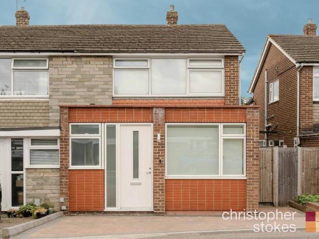 3 bedroom semi detached house for sale