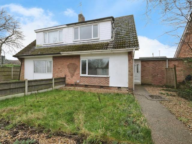 3 bedroom semi detached house for sale