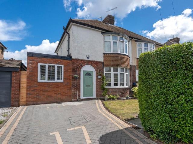3 bedroom semi detached house for sale