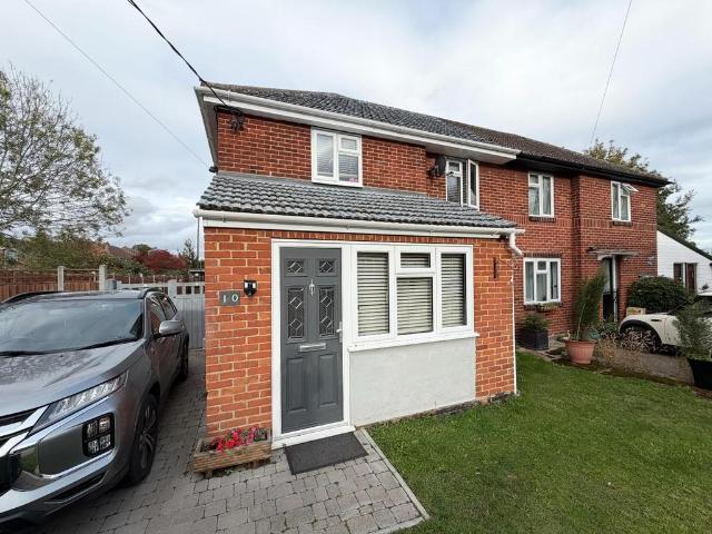 3 bedroom semi detached house for sale
