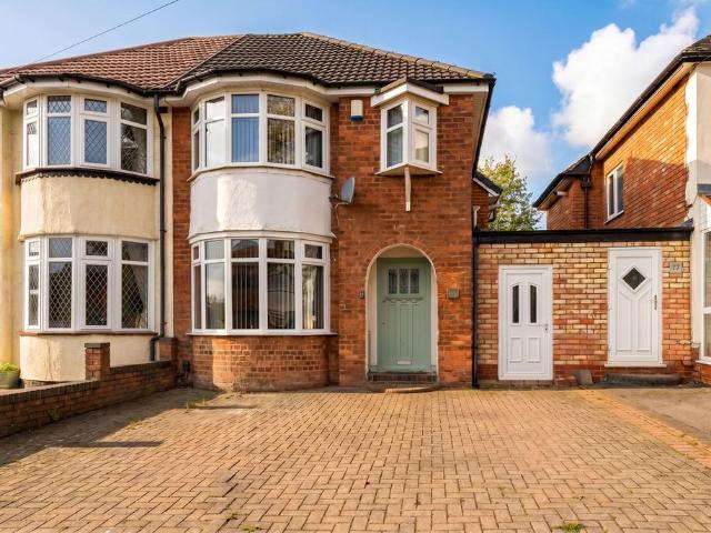 3 bedroom semi detached house for sale