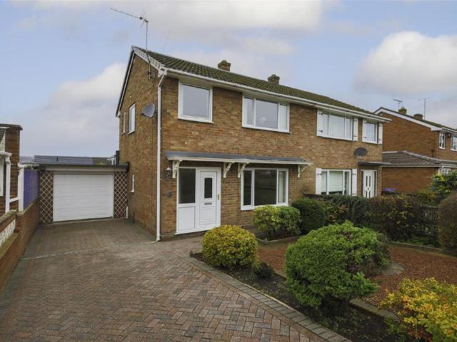3 bedroom semi detached house for sale