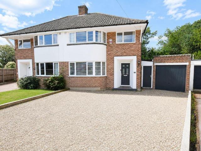 3 bedroom semi detached house for sale