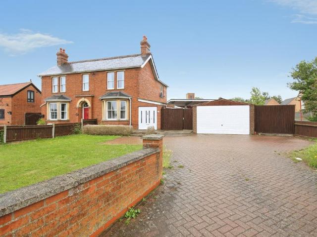 3 bedroom semi detached house for sale