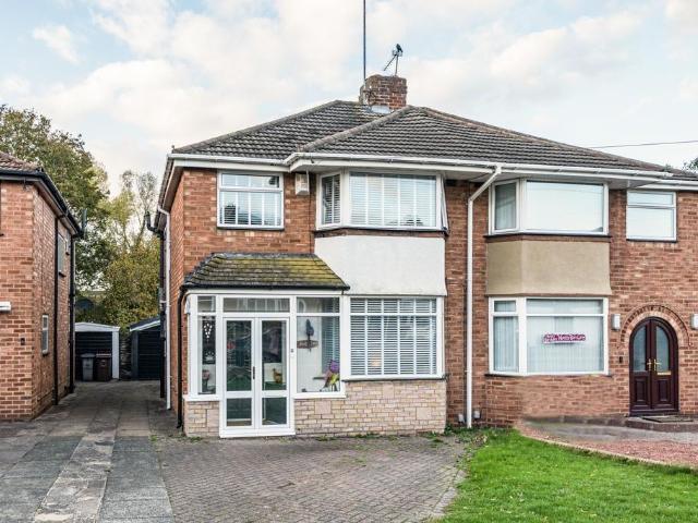 3 bedroom semi detached house for sale