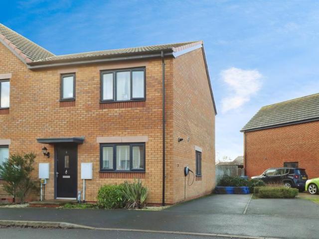 3 bedroom semi detached house for sale