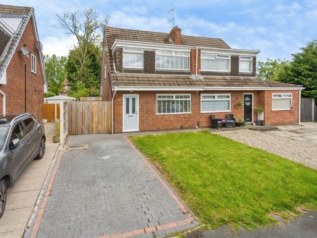 3 bedroom semi detached house for sale