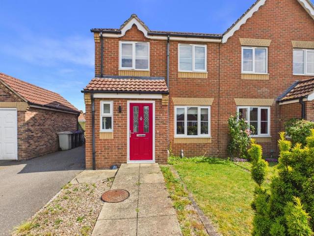 3 bedroom semi detached house for sale