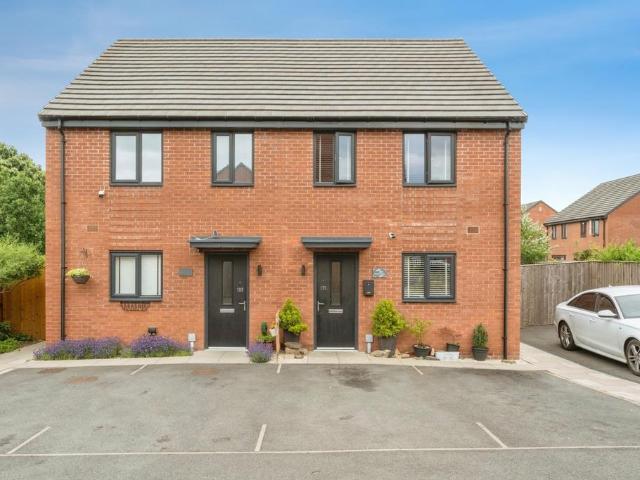 3 bedroom semi detached house for sale