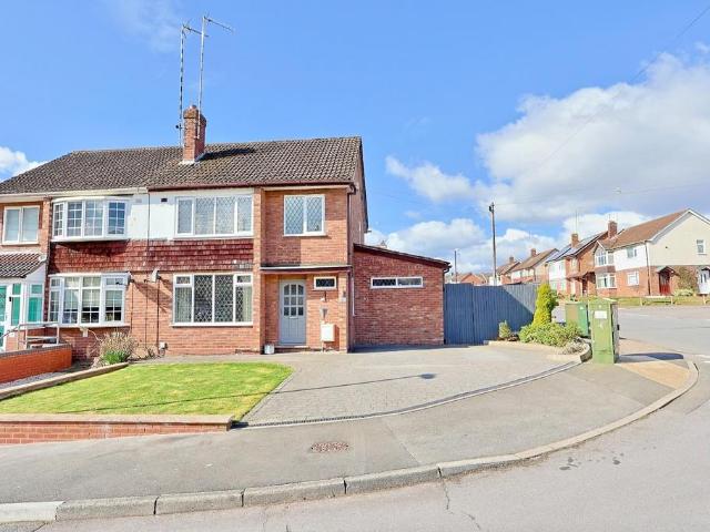 3 bedroom semi detached house for sale