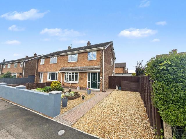3 bedroom semi detached house for sale