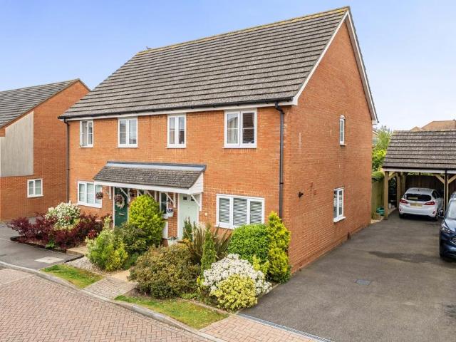 3 bedroom semi detached house for sale