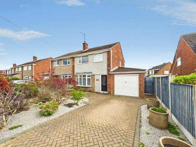 3 bedroom semi detached house for sale