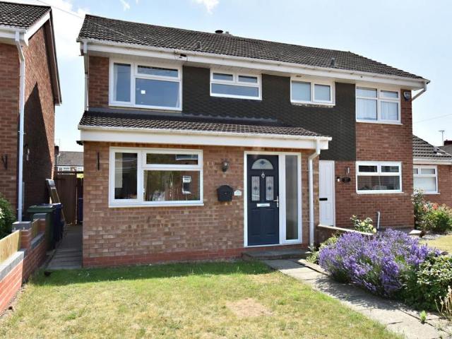 3 bedroom semi detached house for sale
