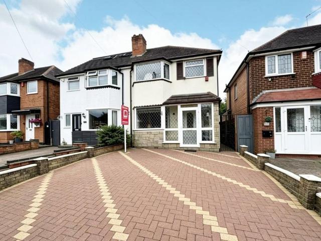 3 bedroom semi detached house for sale