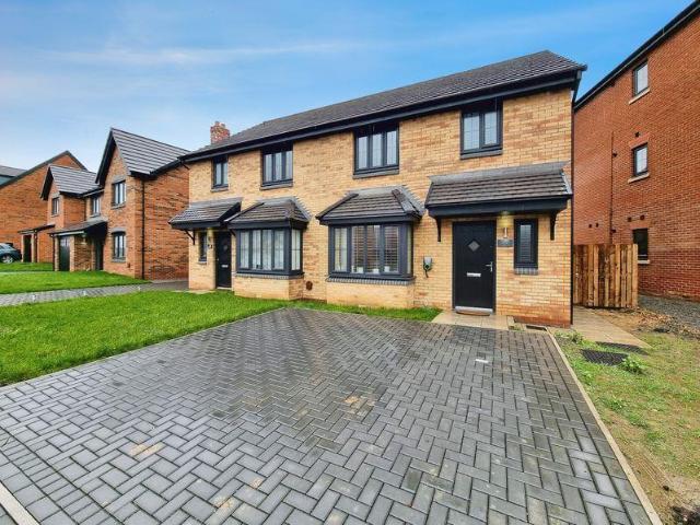 3 bedroom semi detached house for sale
