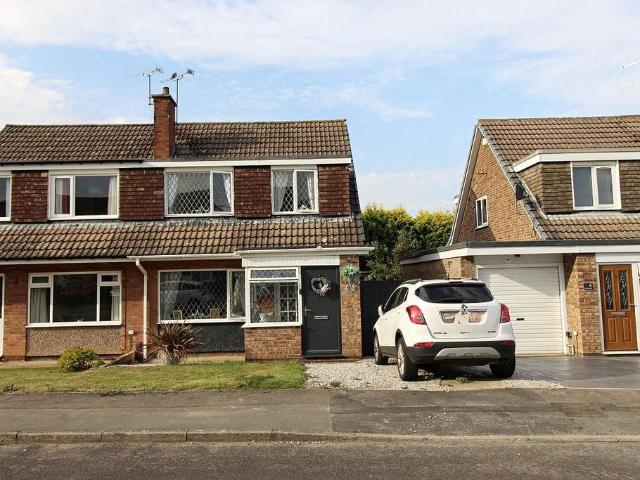 3 bedroom semi detached house for sale