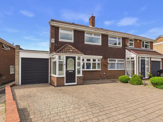 3 bedroom semi detached house for sale