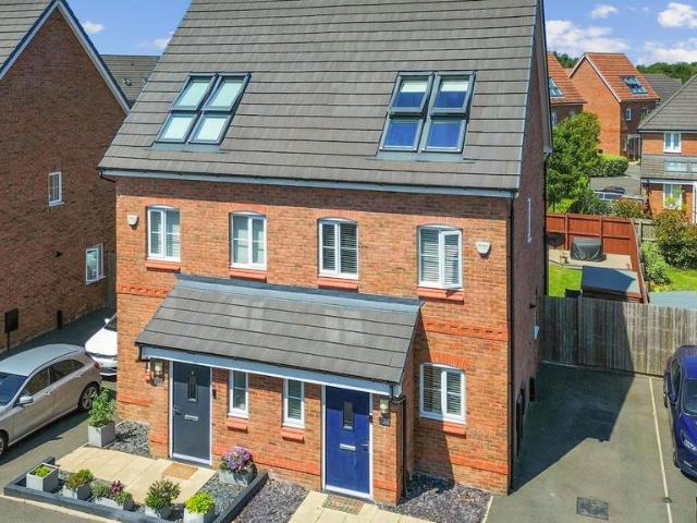 3 bedroom semi detached house for sale
