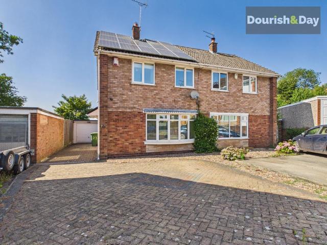 3 bedroom semi detached house for sale