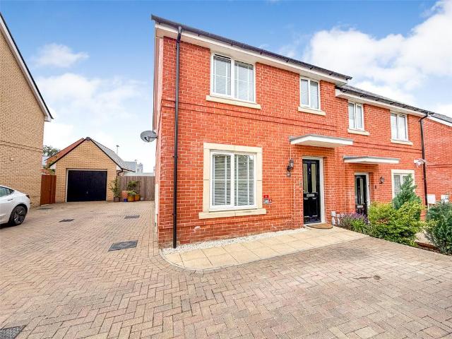 3 bedroom semi detached house for sale