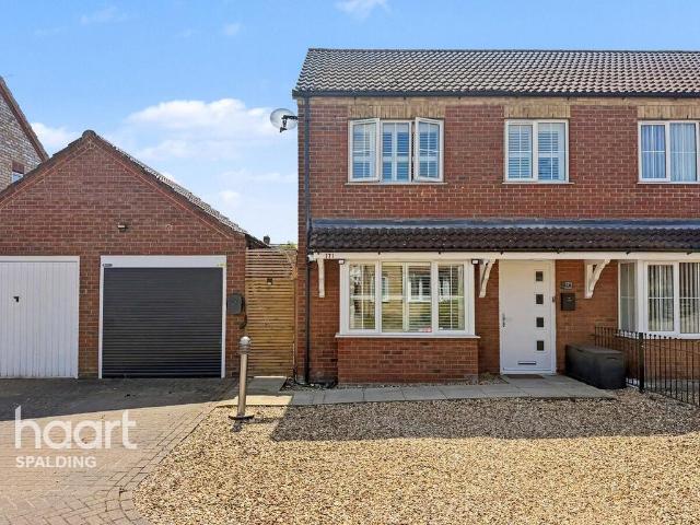 3 bedroom semi detached house for sale