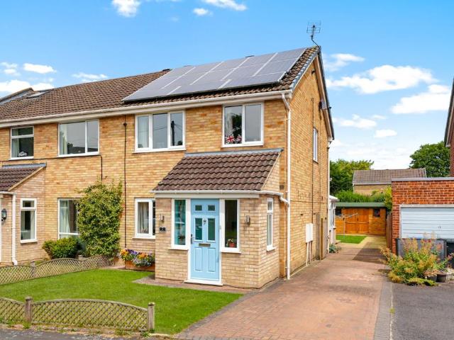 3 bedroom semi detached house for sale
