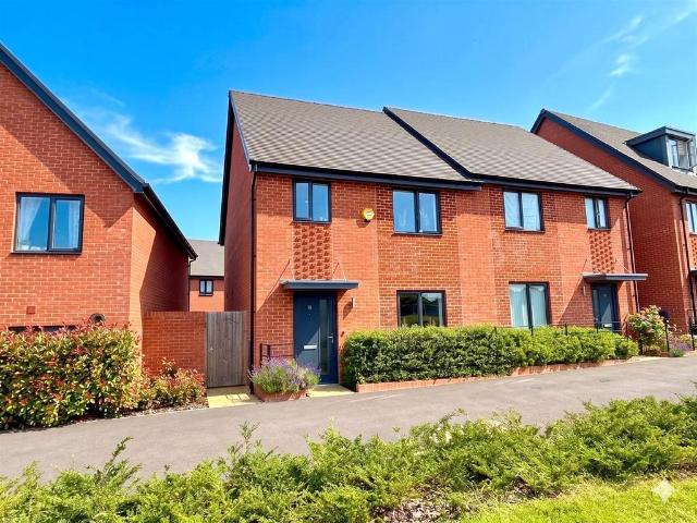 3 bedroom semi detached house for sale
