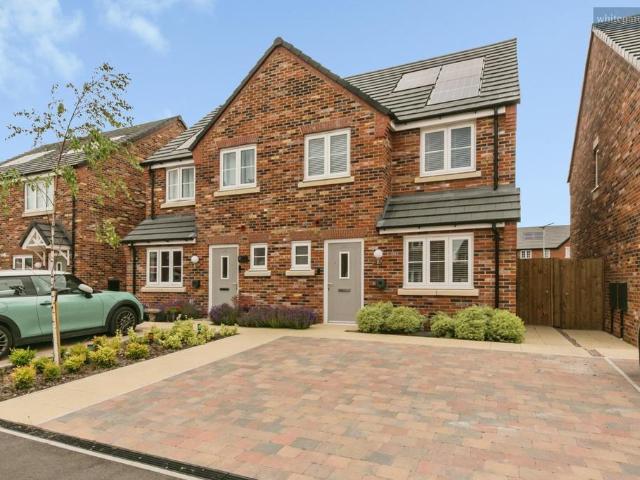 3 bedroom semi detached house for sale