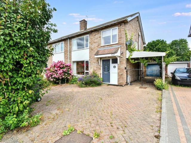 3 bedroom semi detached house for sale