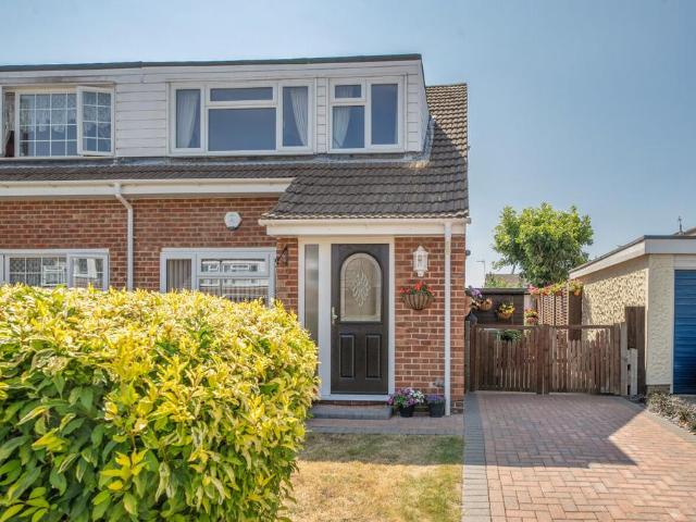 3 bedroom semi detached house for sale