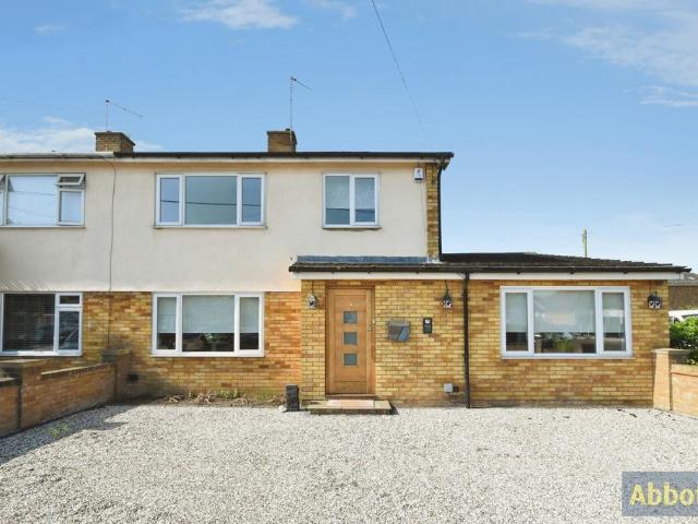 3 bedroom semi detached house for sale