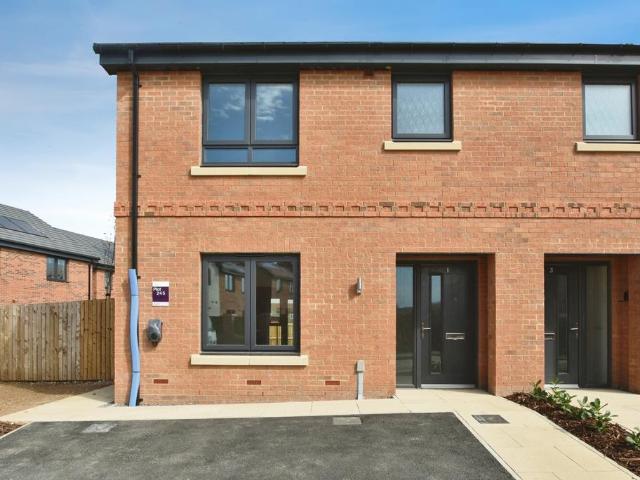 3 bedroom semi detached house for sale