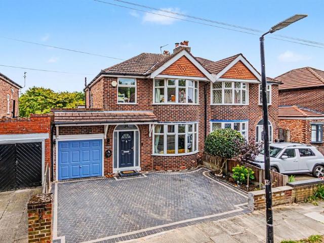 3 bedroom semi detached house for sale