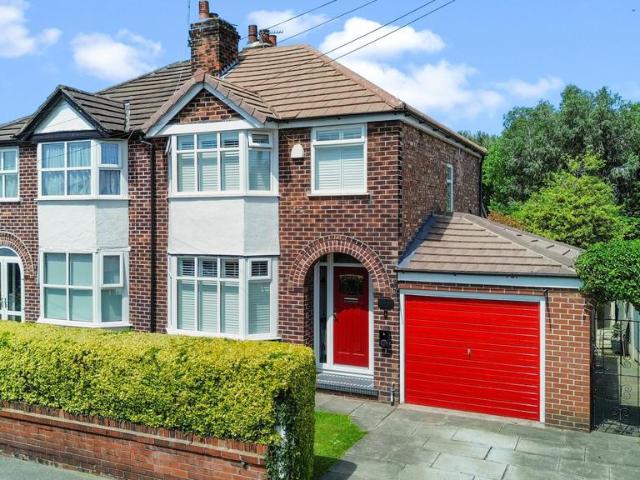 3 bedroom semi detached house for sale