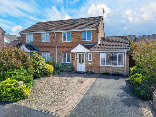 3 bedroom semi detached house for sale