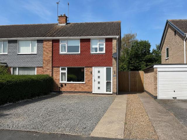 3 bedroom semi detached house for sale