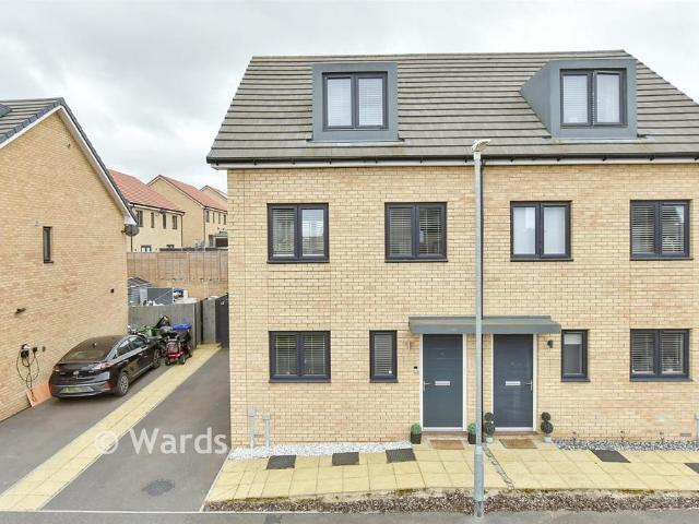3 bedroom semi detached house for sale