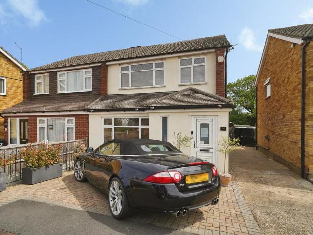 3 bedroom semi detached house for sale