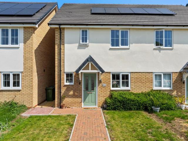 3 bedroom semi detached house for sale