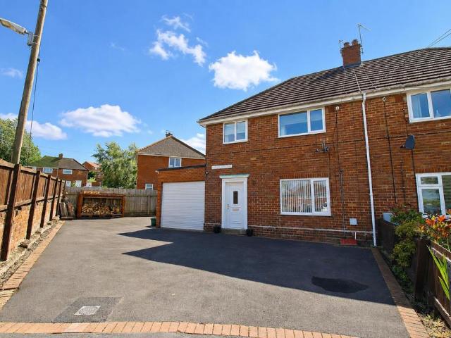 3 bedroom semi detached house for sale