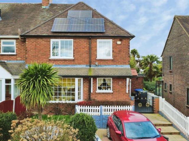 3 bedroom semi detached house for sale