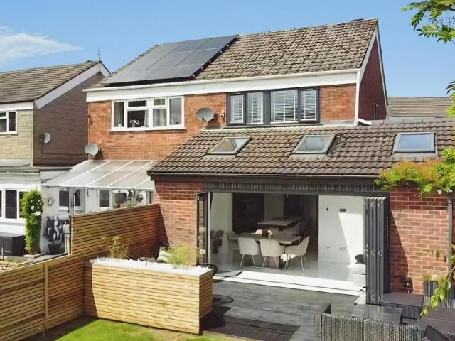 3 bedroom semi detached house for sale