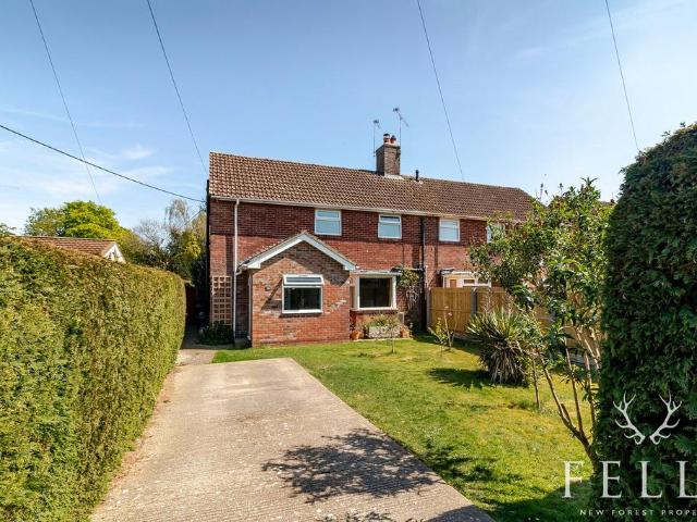 3 bedroom semi detached house for sale