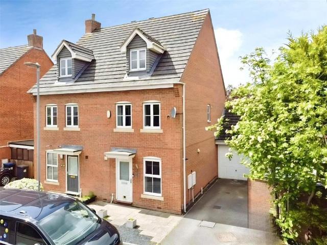 3 bedroom semi detached house for sale