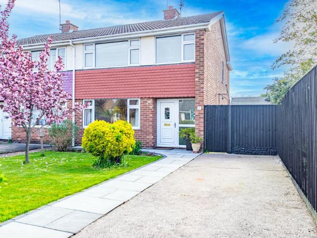 3 bedroom semi detached house for sale