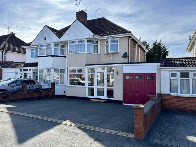 3 bedroom semi detached house for sale